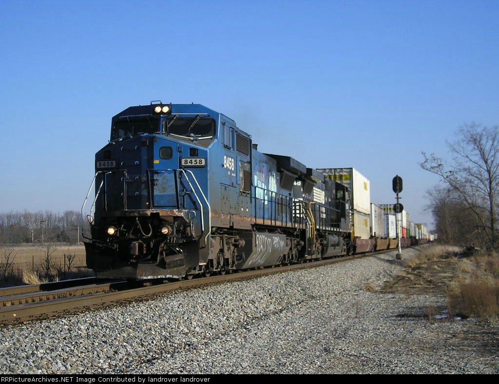 NS 8458 On NS 282 Westbound